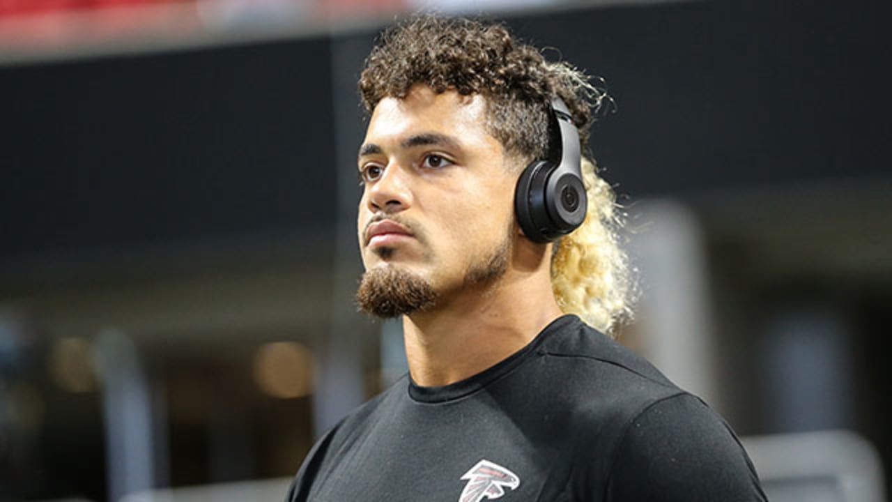 Falcons' rookie LB Duke Riley will start in base package vs. Bears