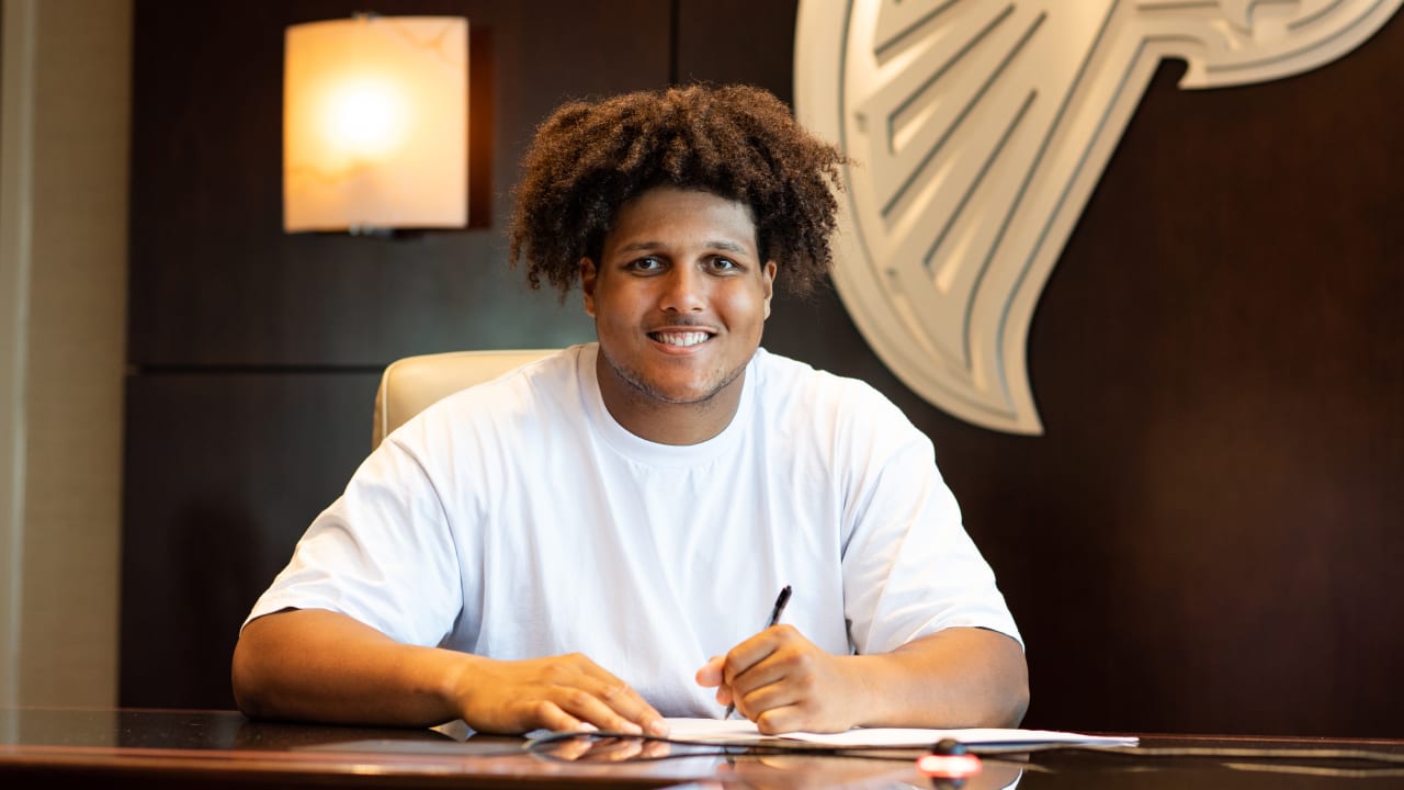 Falcons sign OL Matthew Bergeron to rookie deal