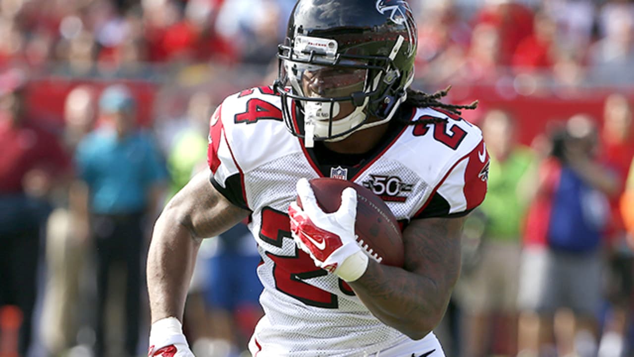 Game Notes: DT Jarrett Records First NFL Sack