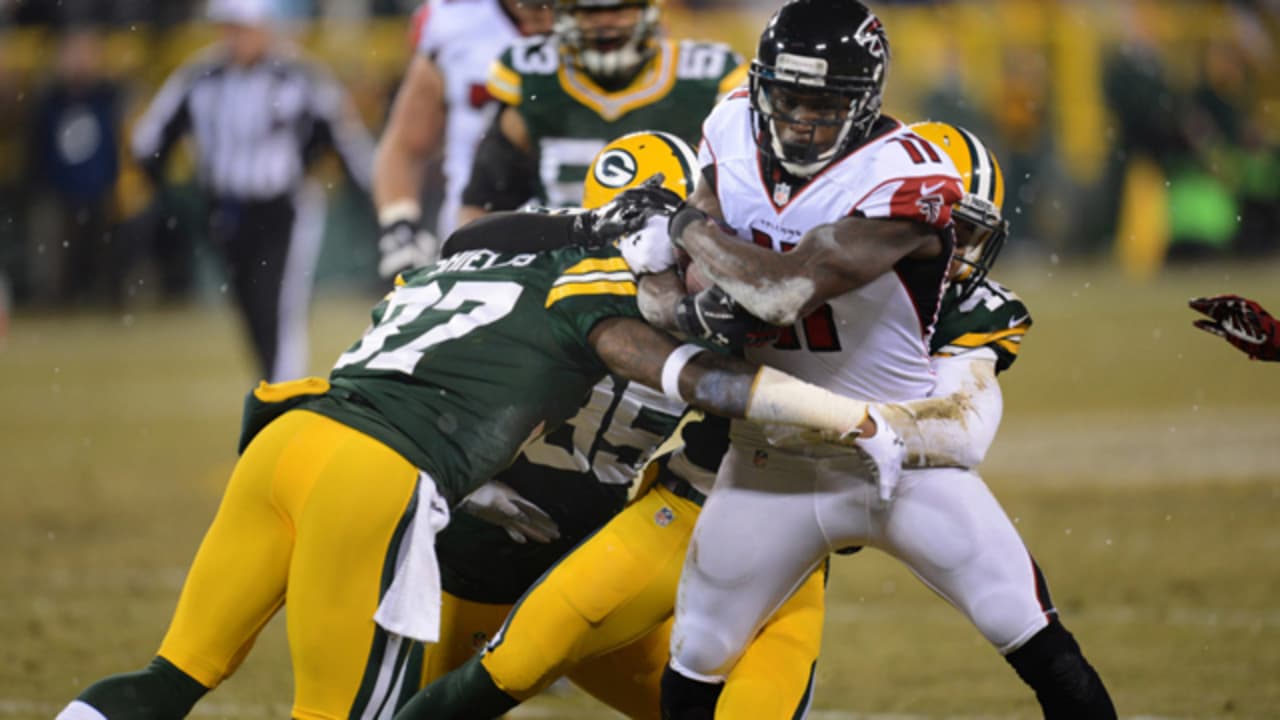 Baseball Star Shows Off Photos of Falcons