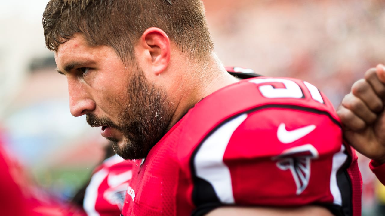 Alex Mack ranks as Top 5 center in the NFL