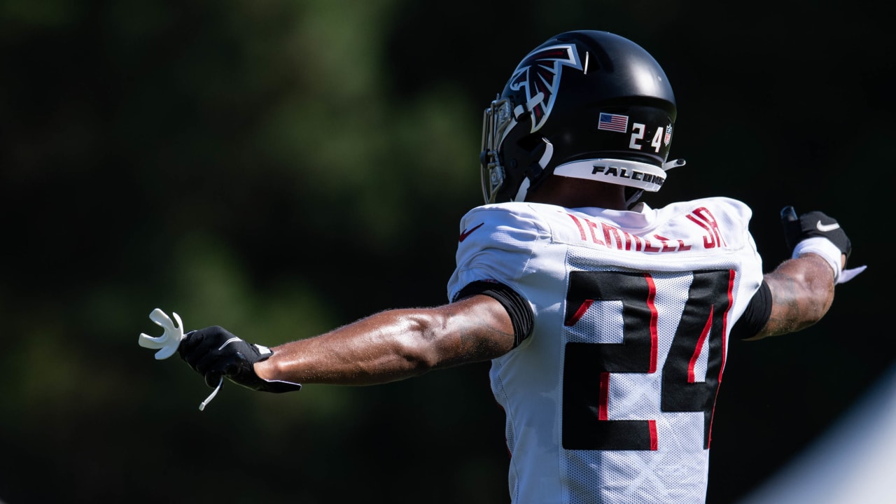 Takeaways: Falcons secondary stands out during first padded practice