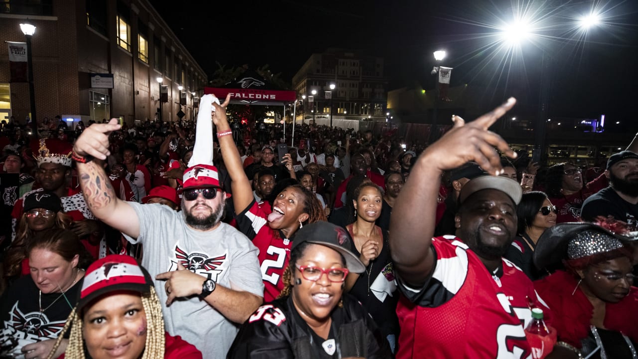 Falcons vs all y'all: Fans rally before home opener