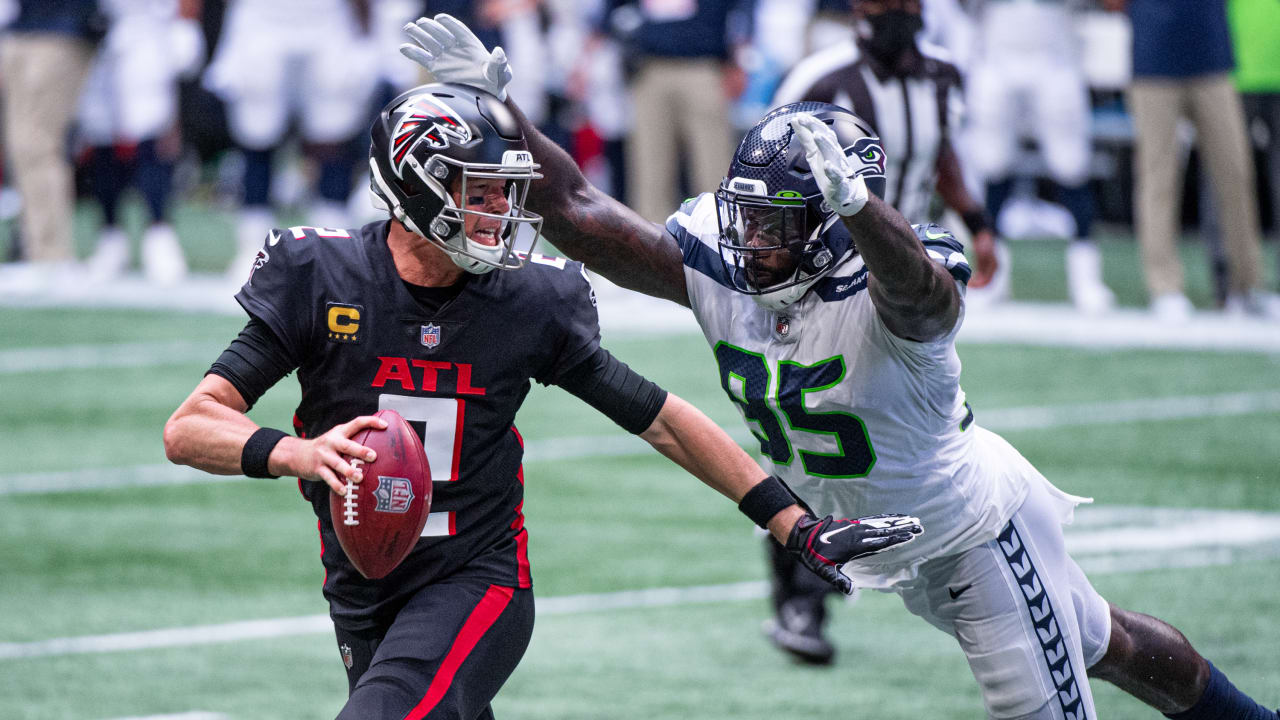 Two fourth-down plays tell story of Falcons’ loss to Seahawks