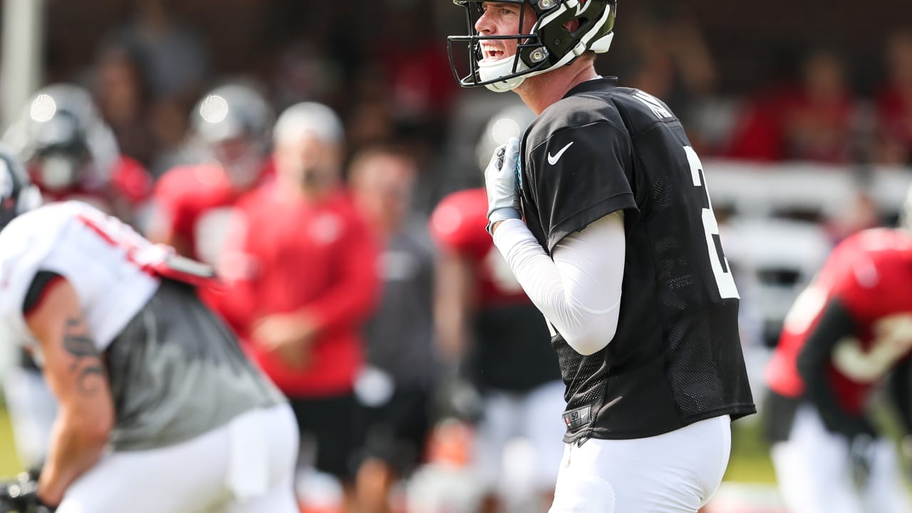 Matt Ryan leads team through drills