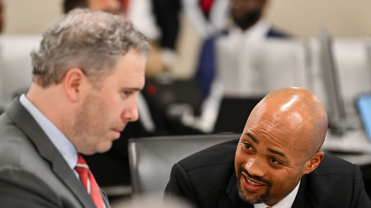 Why Terry Fontenot, Arthur Smith fortified offensive, defensive fronts ...