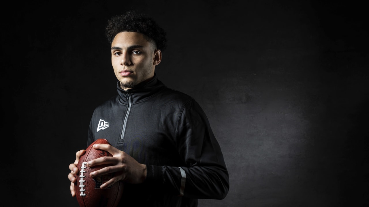 Falcons select Drake London in first round of 2022 NFL Draft | Top photos