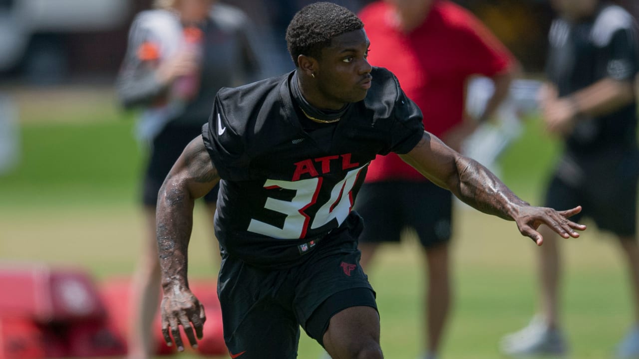 Clark Phillips III details what makes him a 'chip on the shoulder guy'