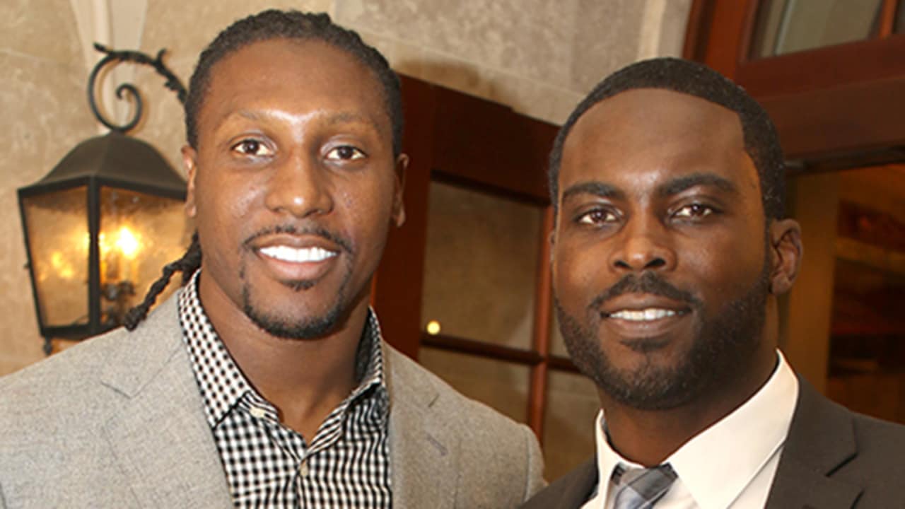 Blank, White and Vick talk about being a Falcons player, fans, family