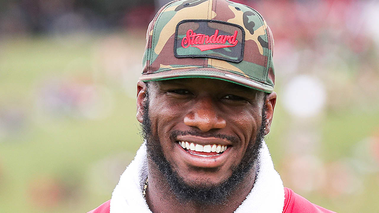 Report: Falcons turning focus to new deal for Deion Jones