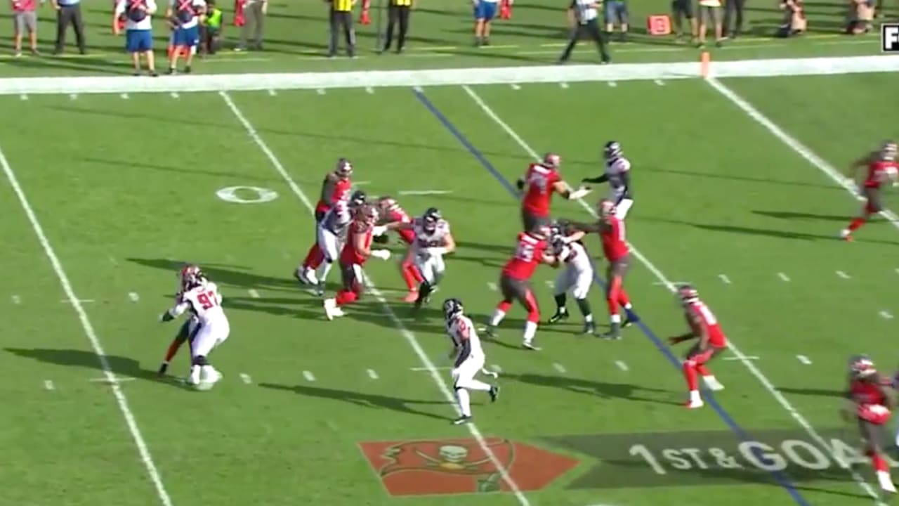Highlight: Grady Jarrett drops Jameis Winston for sack