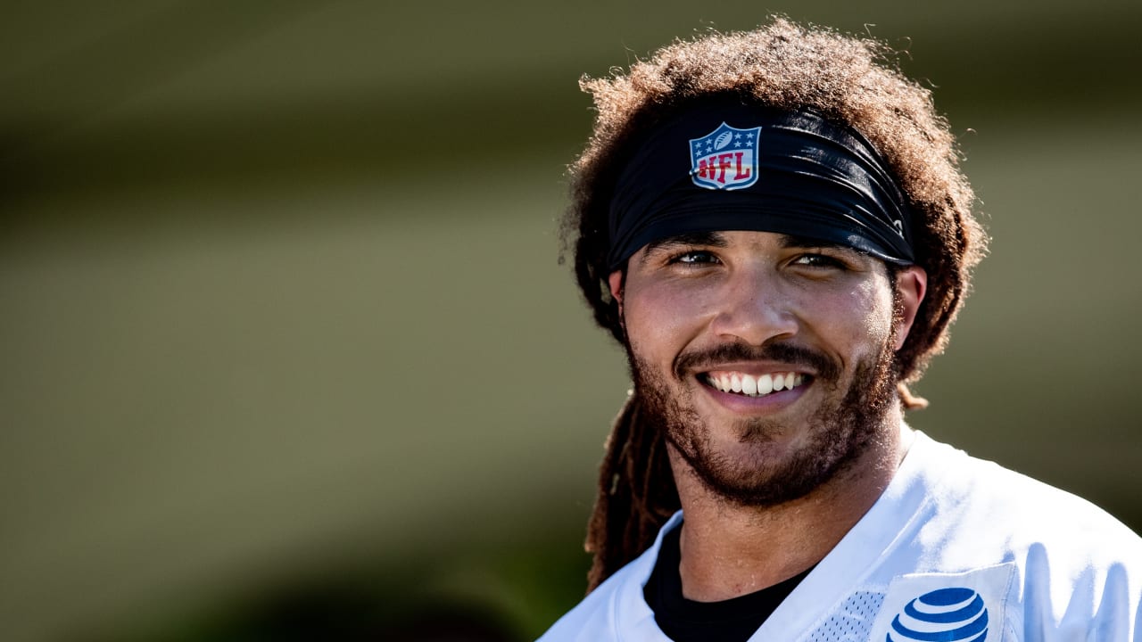 Falcons bring back Austin Larkin to practice squad