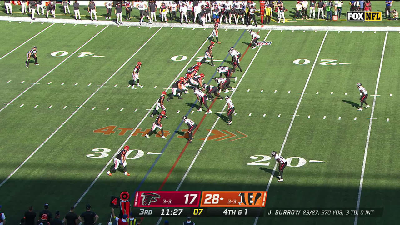 Armstrong bats away Burrow's fourth-down pass to Higgins inside 30-yard ...