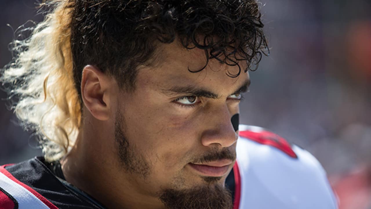 Falcons linebacker Duke Riley to undergo MRI on injured knee