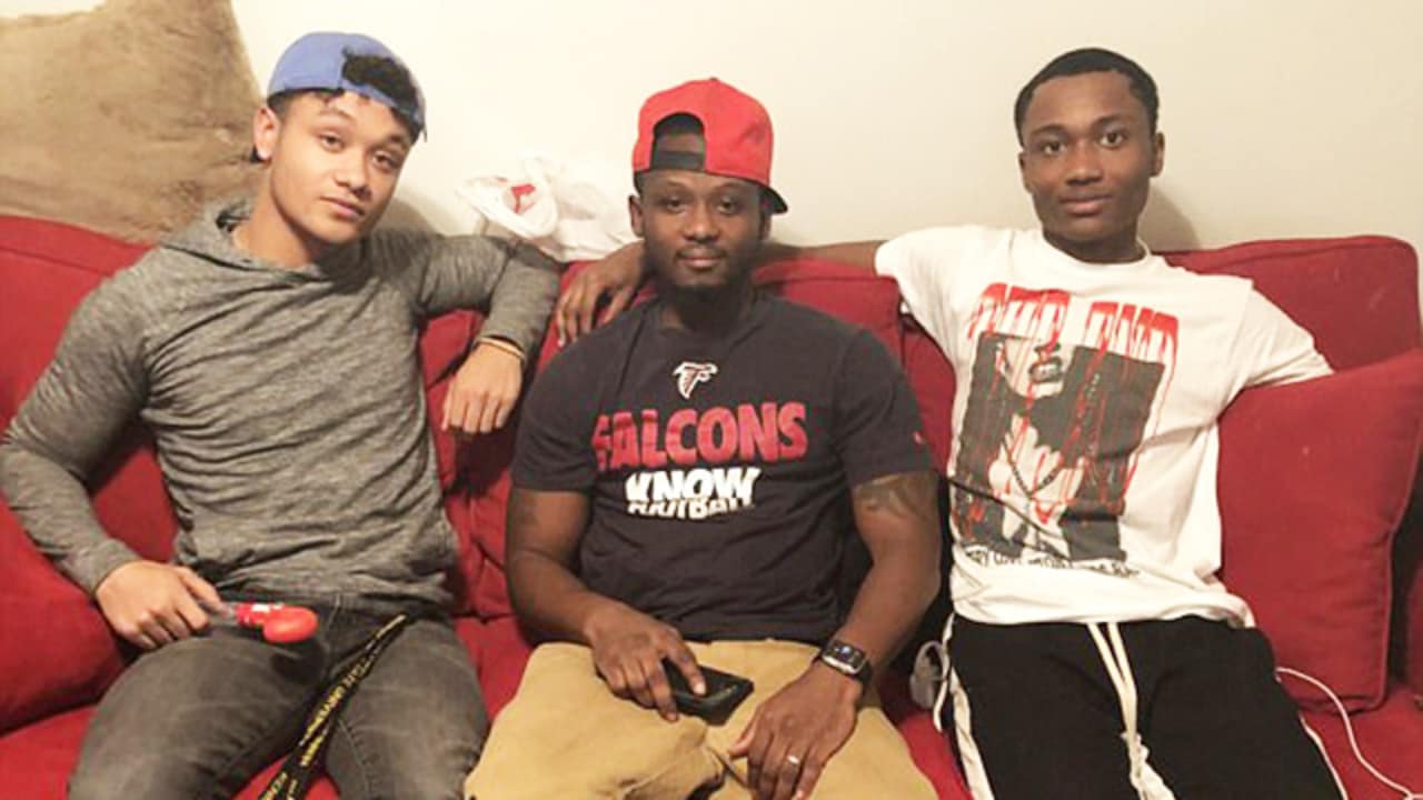 Long-lost brothers reunite, then discover they’re both lifelong Falcons ...