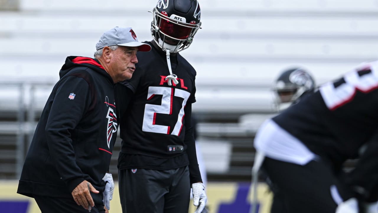 Falcons Daily: 'Ball aware' defense creating tons of turnovers, offense ...