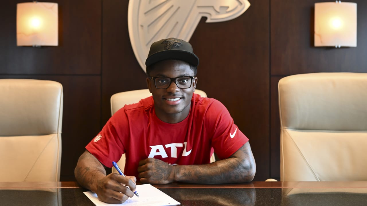 Falcons sign DB Clark Phillips III to Rookie Contract