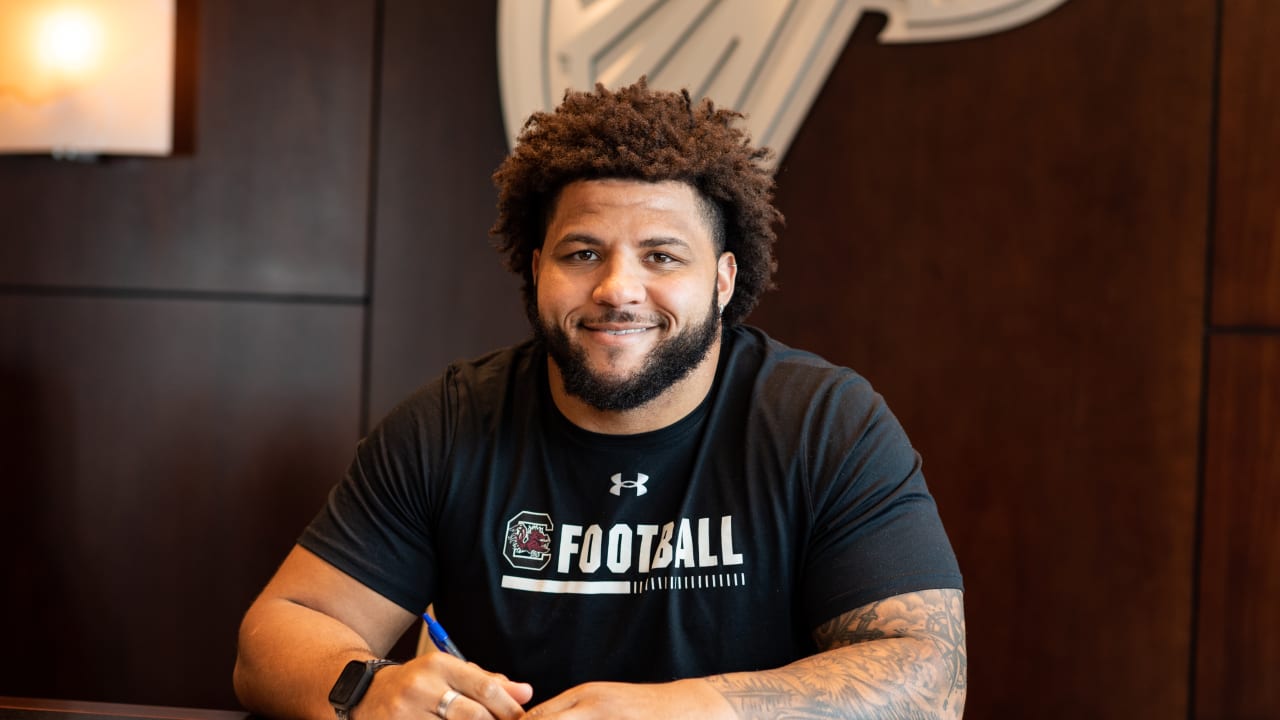 Falcons sign OL Jovaughn Gwyn to rookie deal