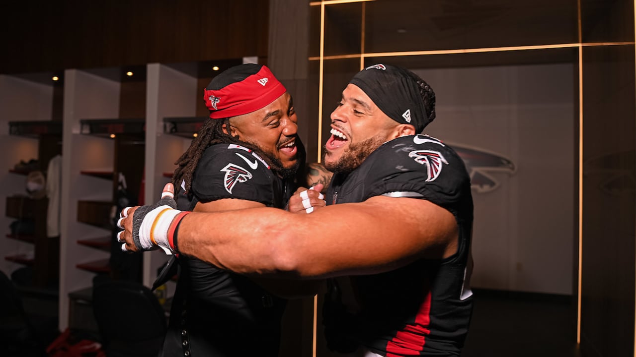 Celebration Photos | Week 5 Victory over Texans