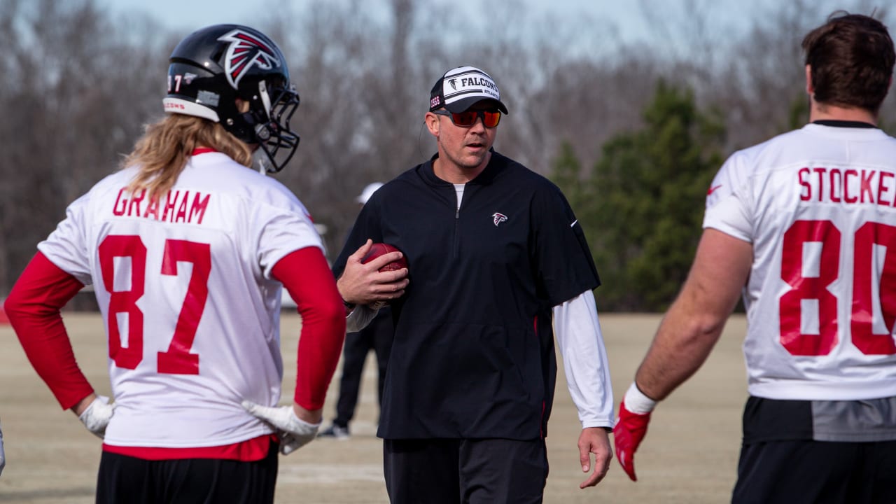 Falcons promote Ben Steele to tight ends coach