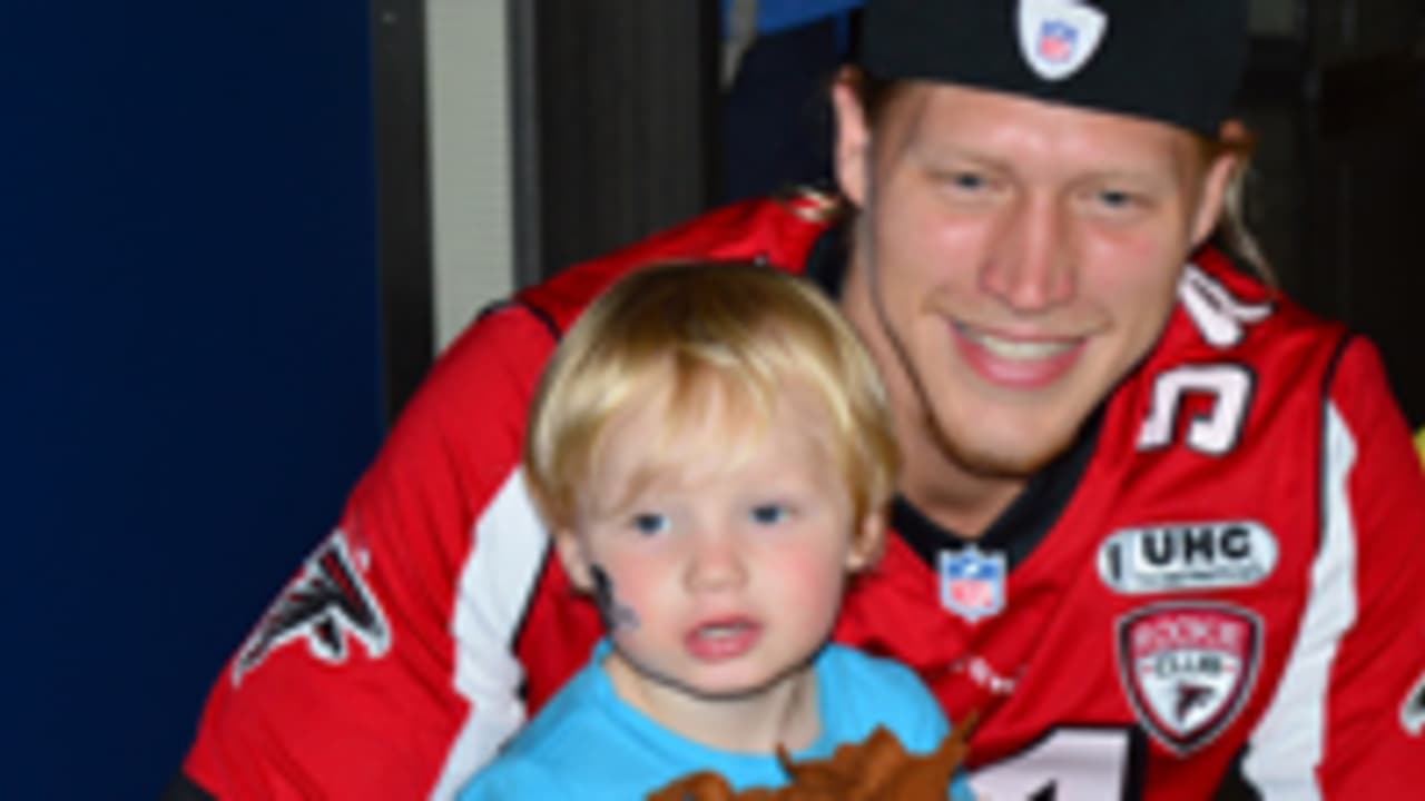 Rookie Club Brings Smiles to Patients