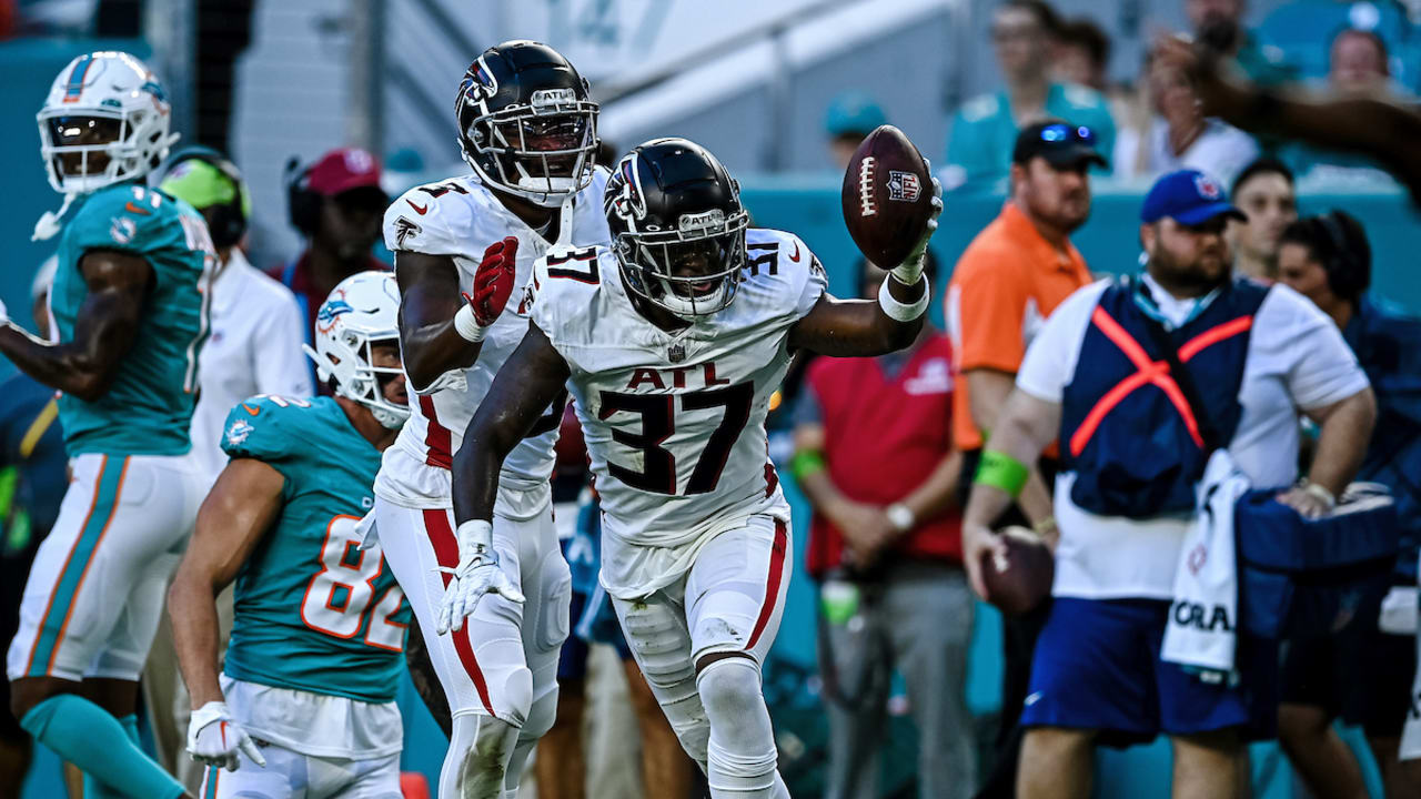 Hellams intercepts White's pass vs. Miami Dolphins