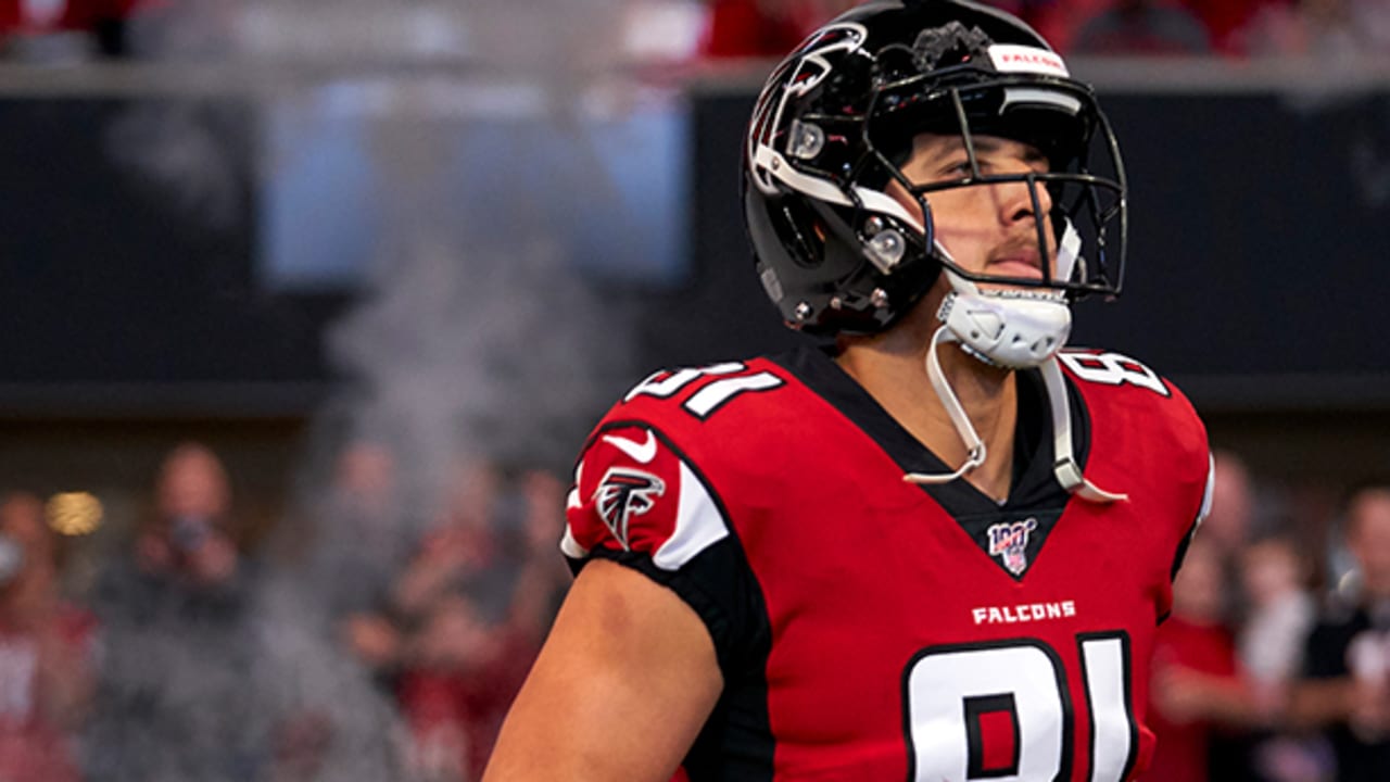 Falcons provide update on Austin Hooper as free agency looms