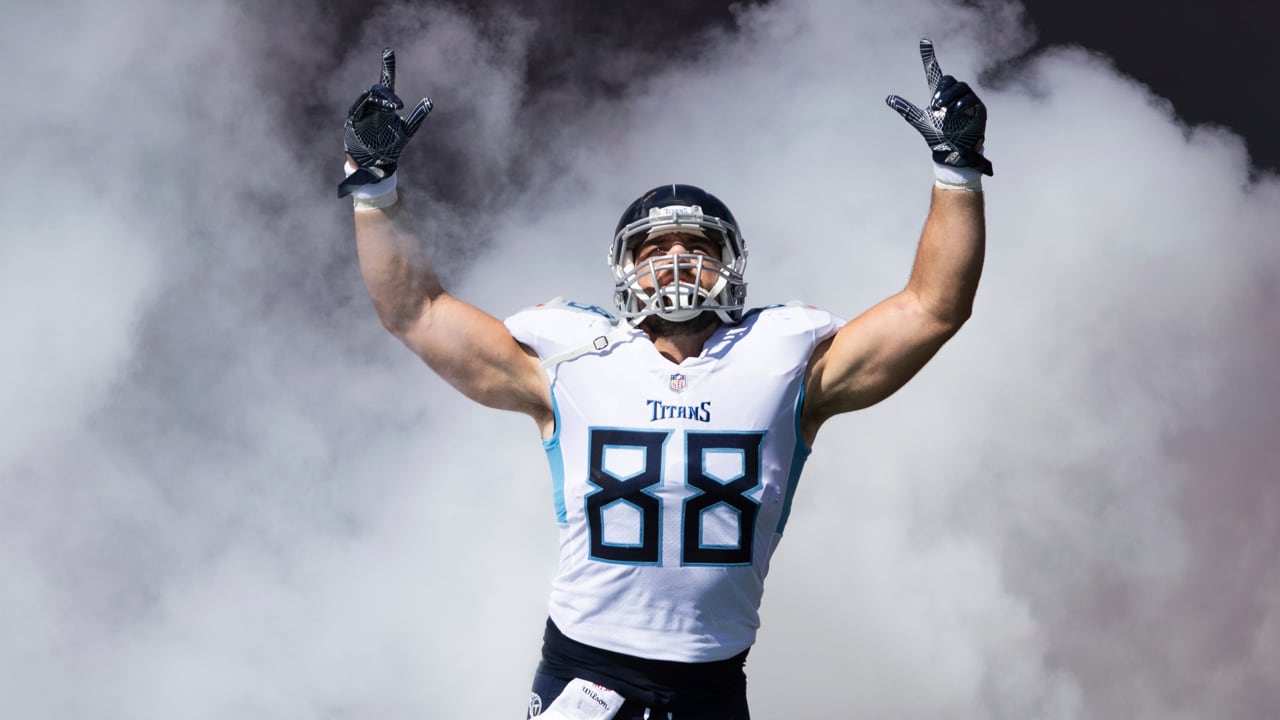 5 things to know about Falcons’ new tight end Luke Stocker