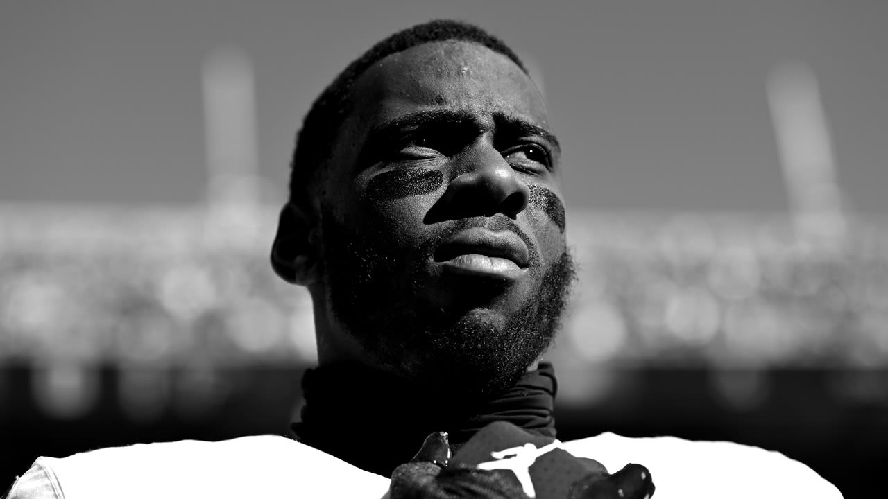 Victory Monday | Monochrome Mode