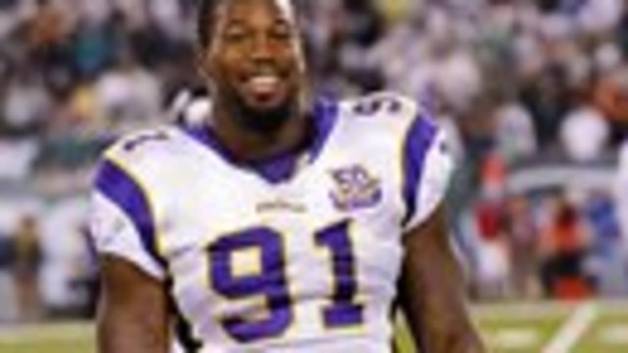 Edwards Signs with Falcons