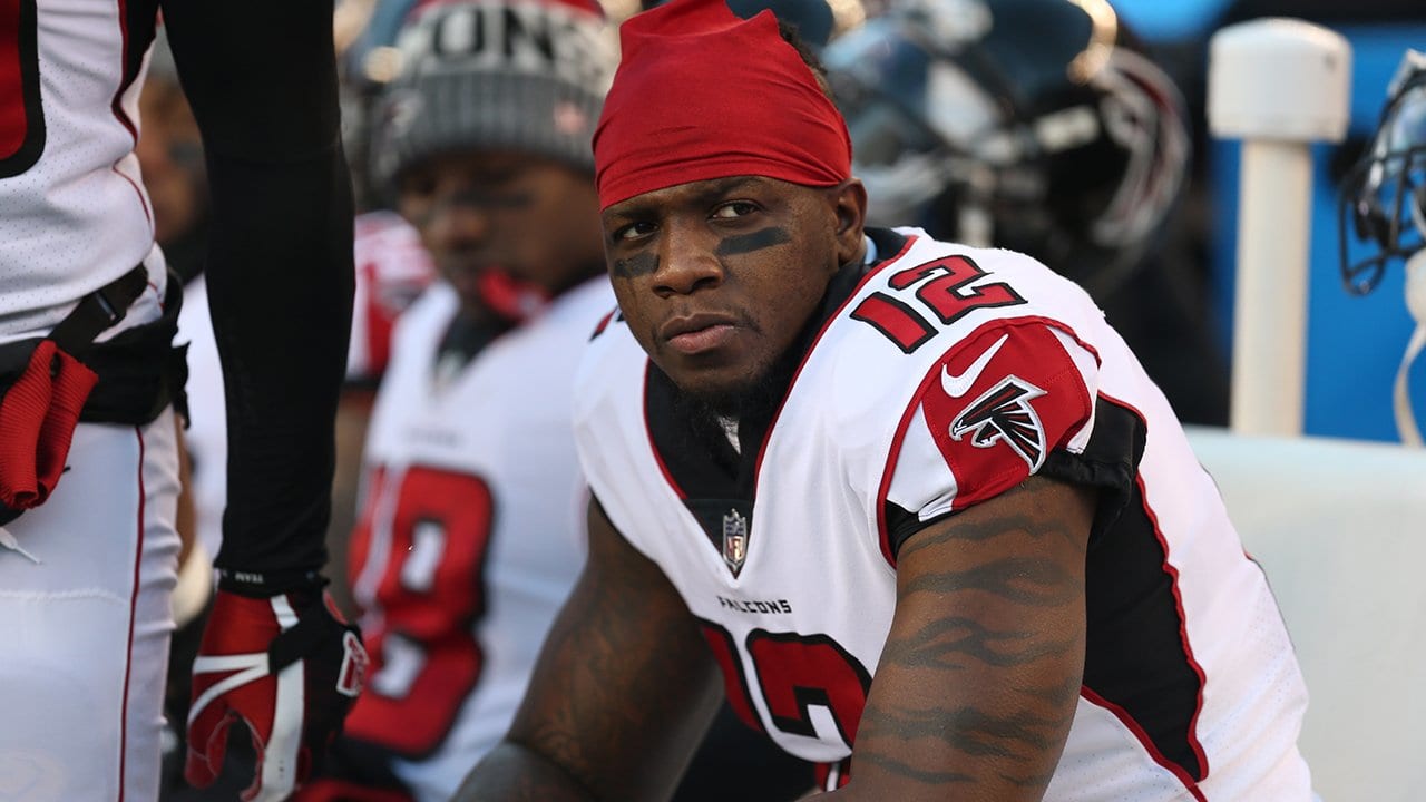 Can't miss play: Sanu slips a tackle on 24-yard catch
