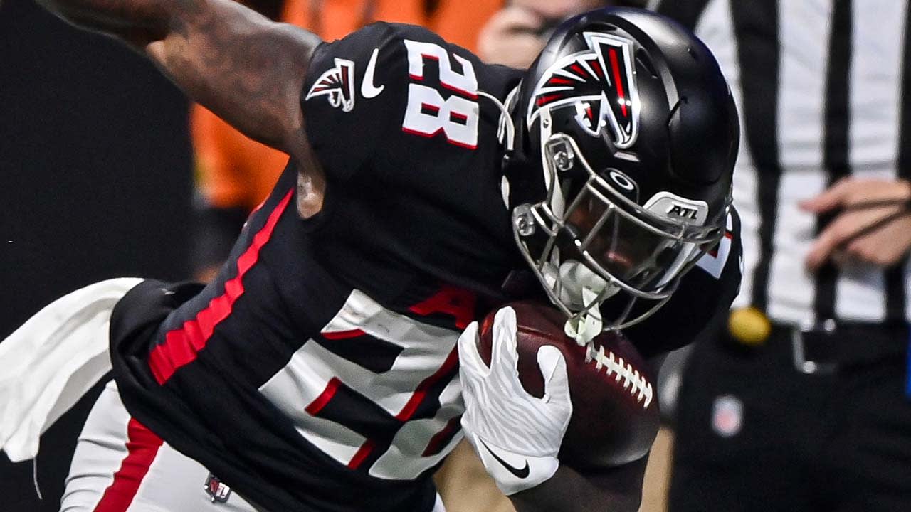Highlight: Mike Davis' burst nets Falcons' first opening-drive TD of ...