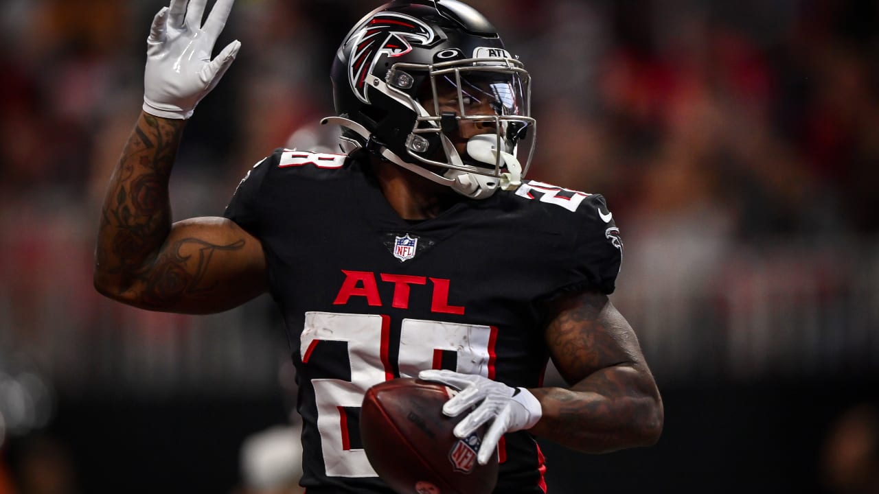 Falcons release Mike Davis, make other roster moves following 2022 NFL ...