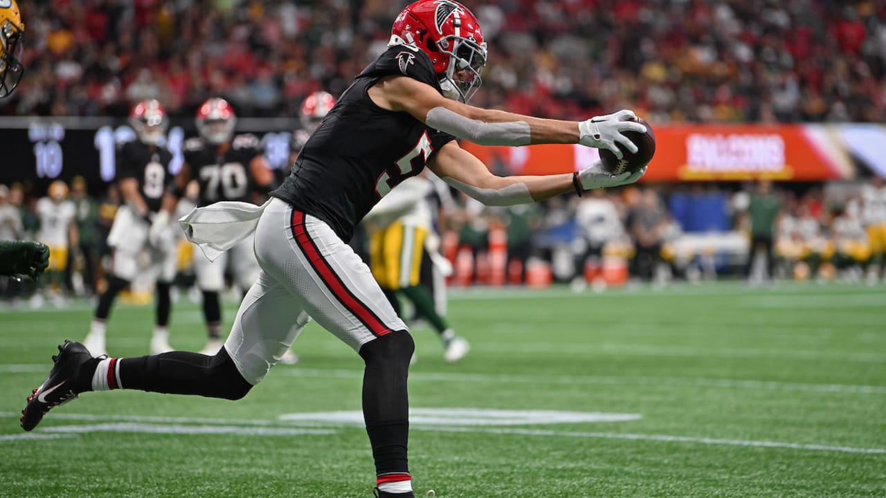 Drake London toasts Jaire Alexander for 24-yard catch in fourth quarter