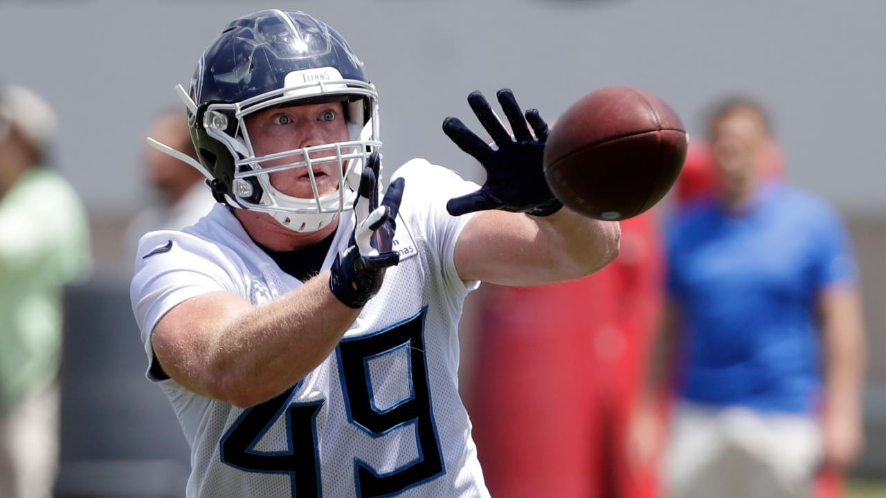 Falcons sign TE Parker Hesse and OL Sam Jones