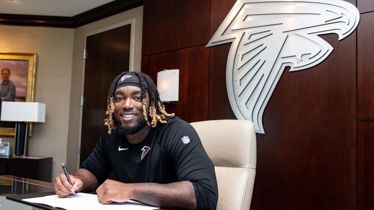 Making it official | Falcons sign five members of 2021 draft class