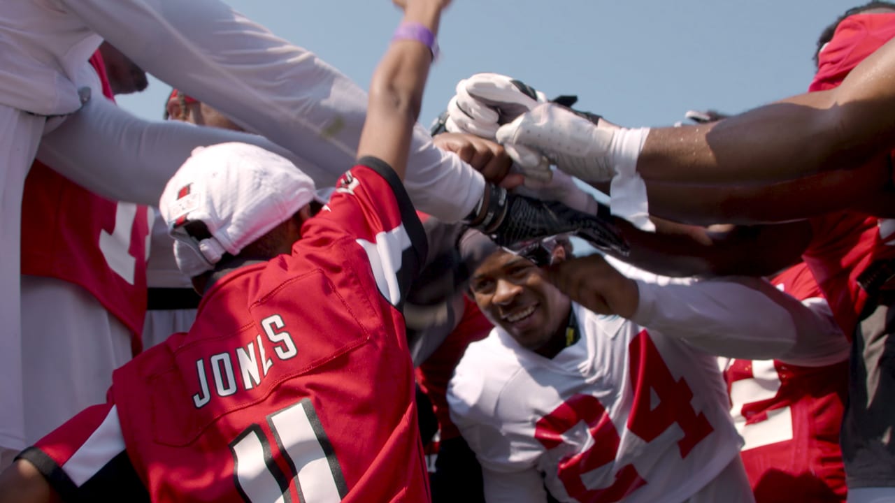 A moment he will never forget: D'Eric breaks the team down after practice