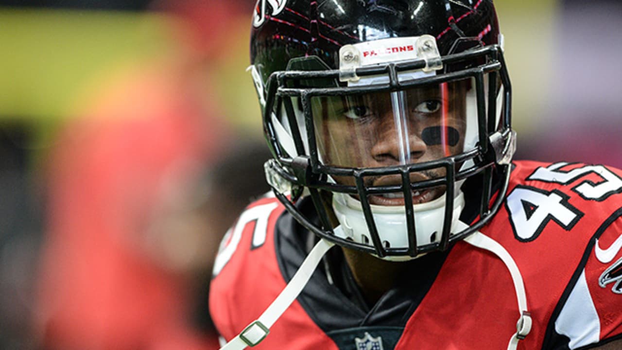 Falcons linebacker Deion Jones ranks highly in PFF's top 25 players ...