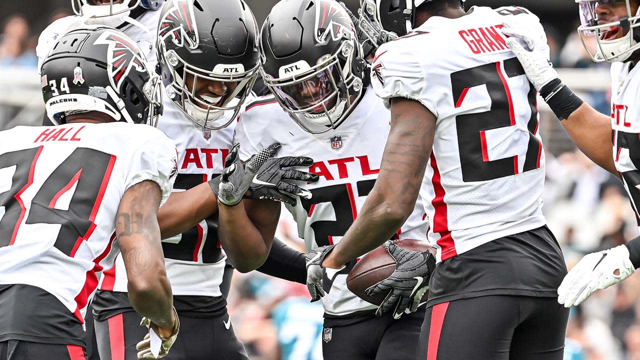 Highlight: Duron Harmon tracks down Lawrence's launch for deep INT