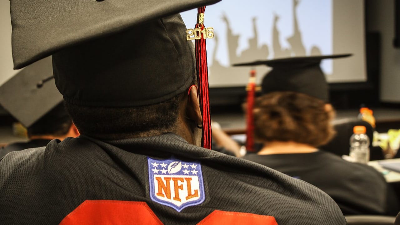 Rookies Graduate From Falcons U Program