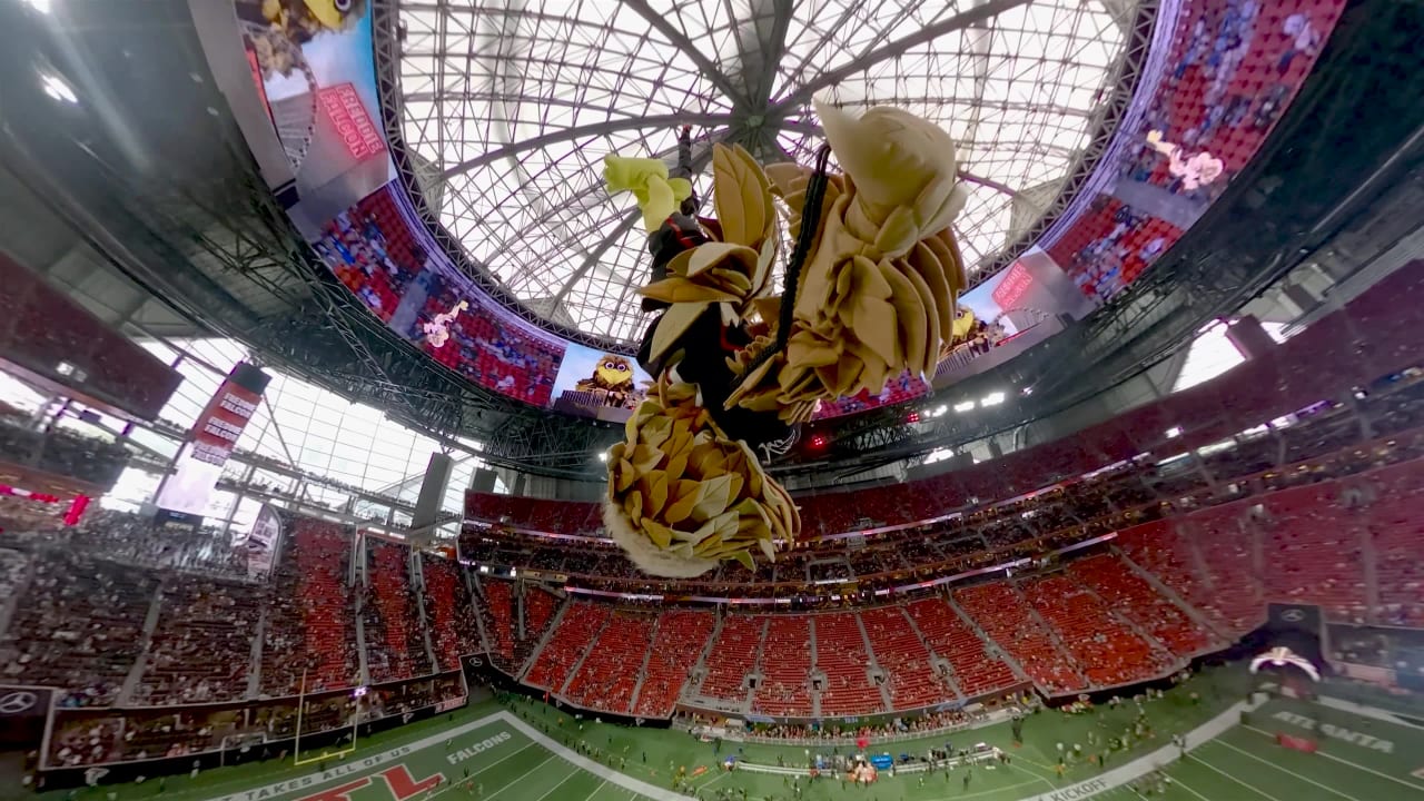 Freddie Falcon's ELECTRIC stadium entrance