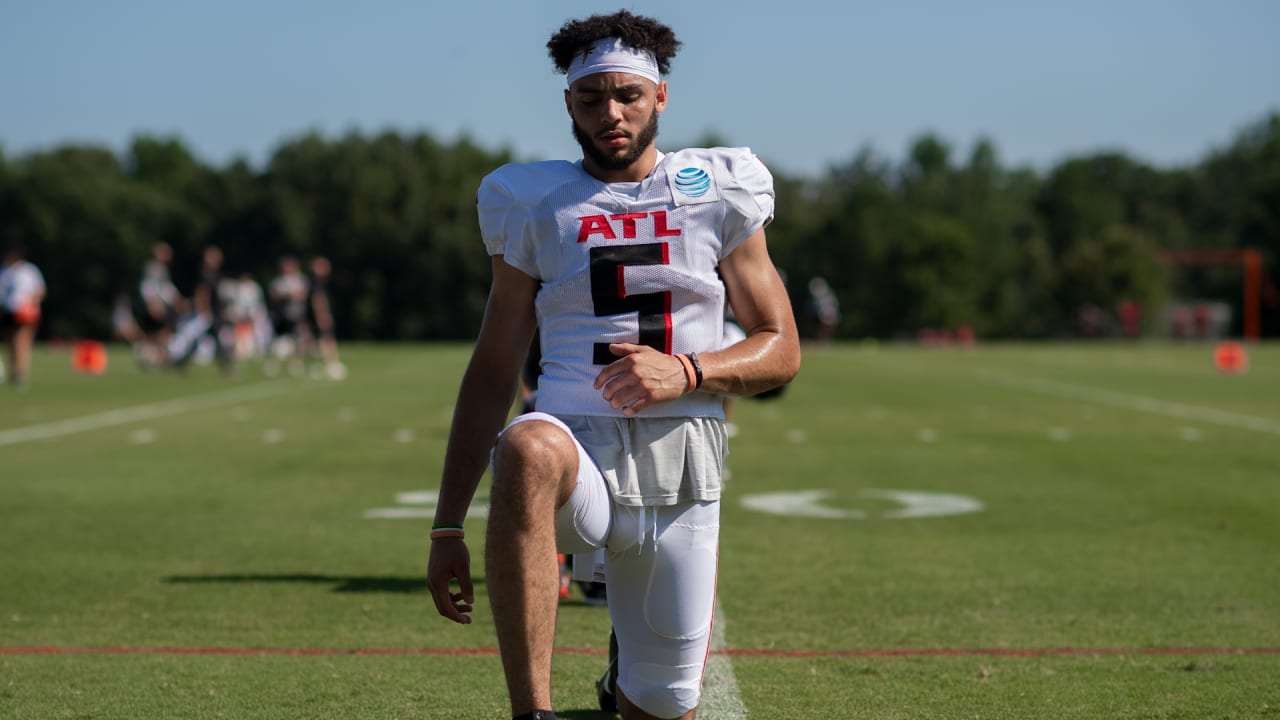 Highlights: Falcons first day of pads in day five of 2023 AT&T Training ...