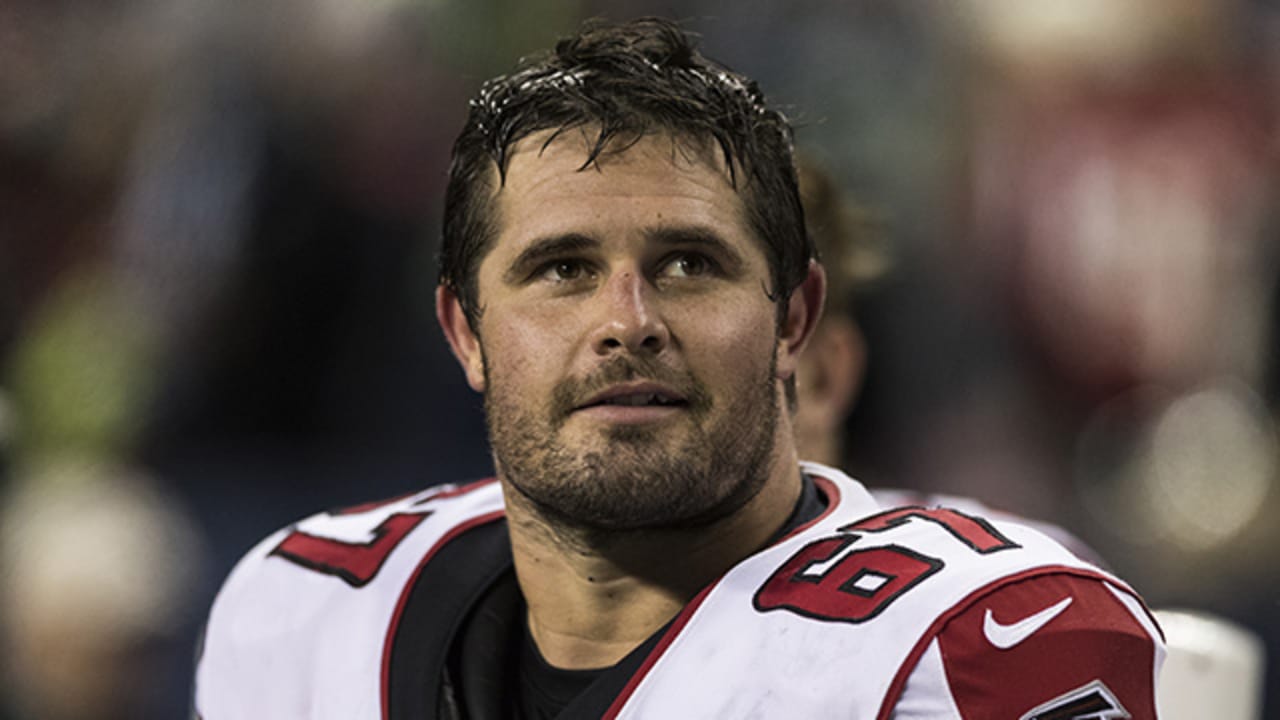 Report: Falcons restructure deal with starting guard Andy Levitre
