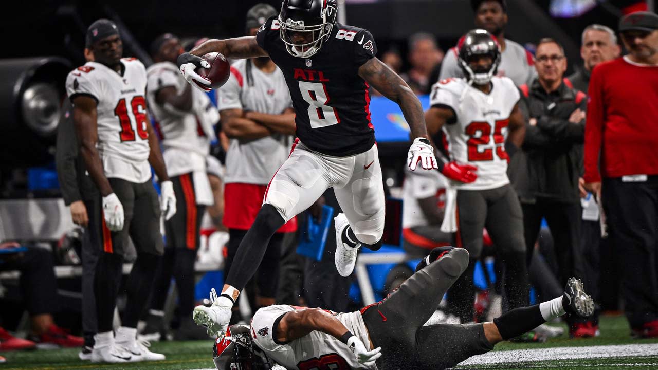 Highlight: Kyle Pitts mini-hurdles Cockrell on 29-yard catch and run