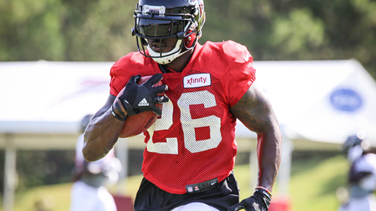 Falcons Unveil First Unofficial Depth Chart of '16