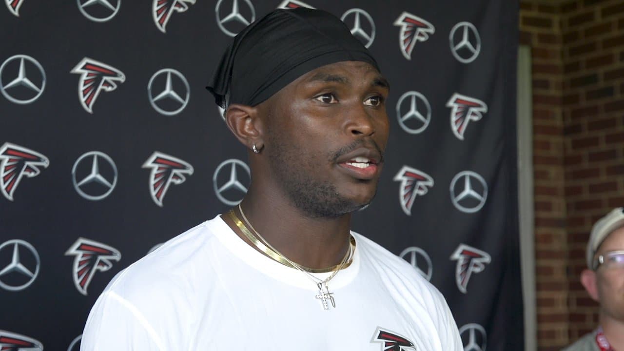 Julio pleased with play of young WRs