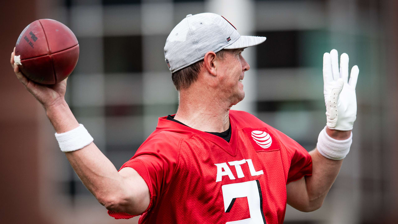 Matt Ryan working hard to learn new offense, get on same page with ...