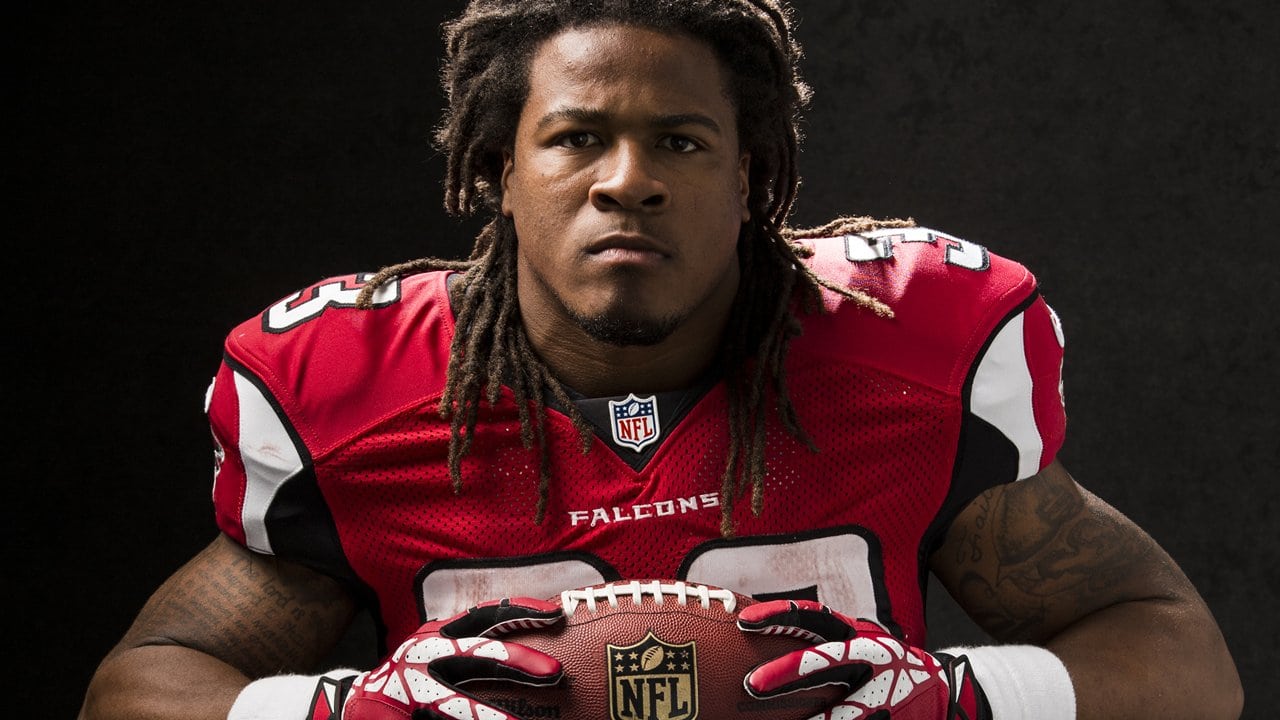 Freeman Poses During 2014 Rookie Premiere