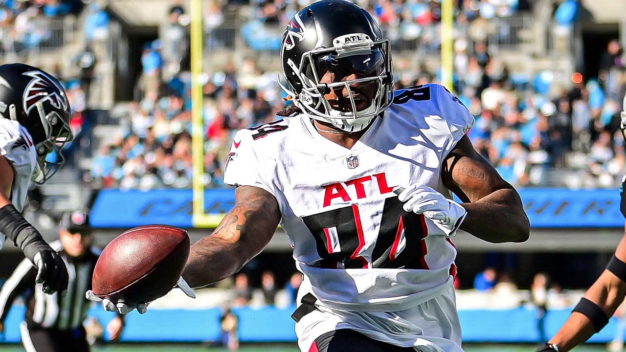 Highlight: Cordarrelle Patterson finds the end zone for the 10th time ...