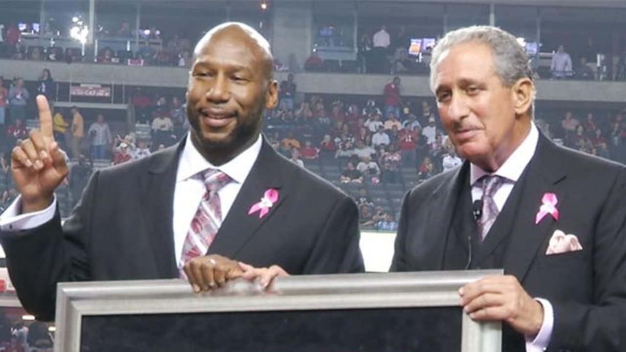 Gerald Riggs Inducted into Ring of Honor